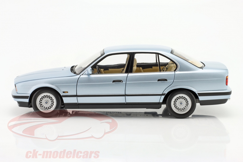 Minichamps 1:18 BMW 535i (E34) year 1988 light blue metallic 100024007 ...