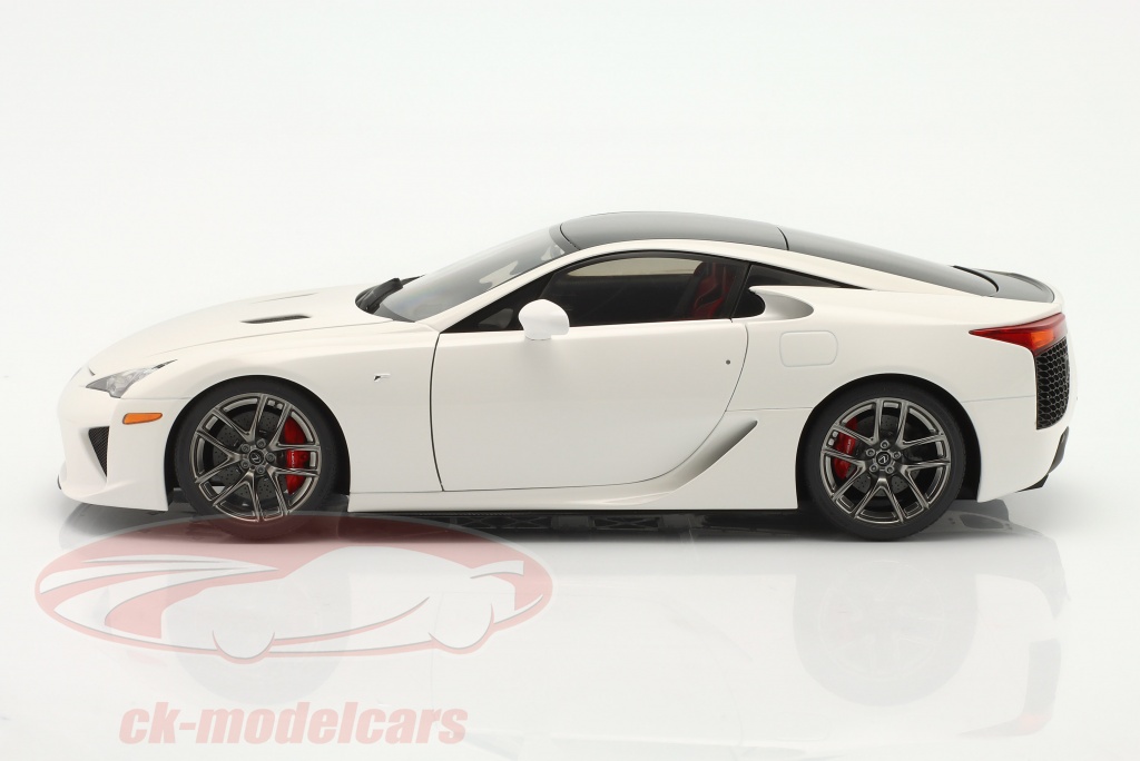 AUTOart 1:18 Lexus LFA Année de construction 2010 Blanc / carbone 78851 modèle voiture 78851 ...