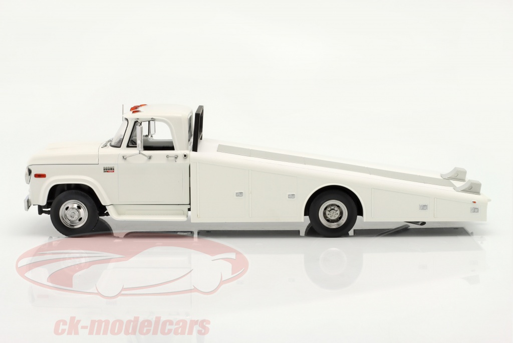 GMP 1:18 Dodge D-300 Ramp Truck Bouwjaar 1970 Wit A1801911 model auto ...