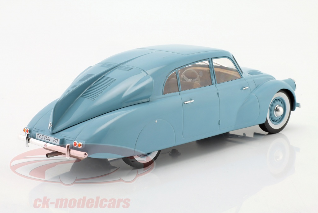 Modelcar Group 1:18 Tatra 87 Lyseblå MCG18362 model bil MCG18362 ...