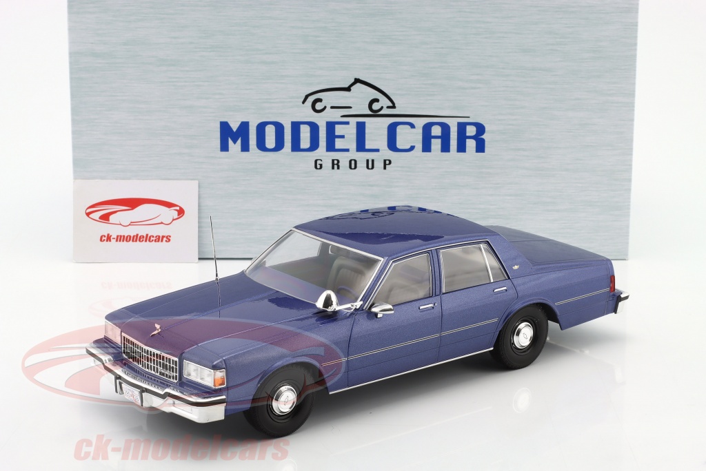 Modelcar Group 1:18 Chevrolet Caprice FBI police bleu foncé métallique ...