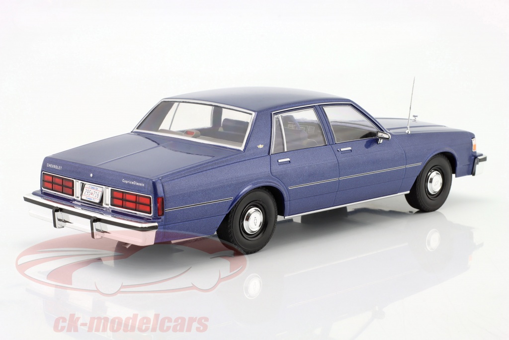 Modelcar Group 1:18 Chevrolet Caprice FBI police bleu foncé métallique ...