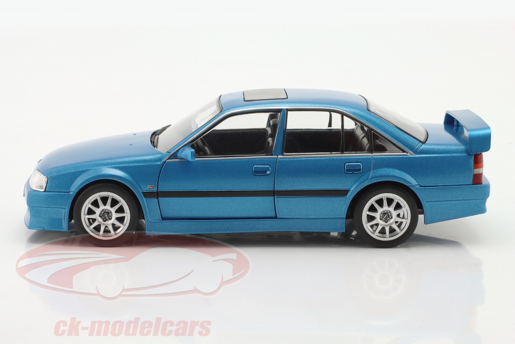 WhiteBox 1:24 Opel Omega Evolution 500 blue metallic WB124138-O model ...