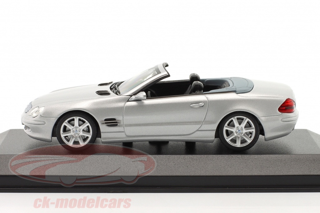 Minichamps 1:43 Mercedes-Benz SL-Klasse (R230) Baujahr 2001 silber metallic 940031030 Modellauto ...