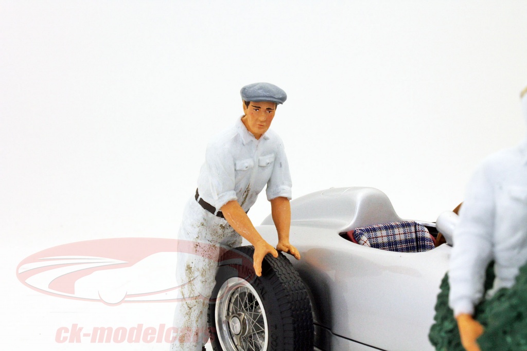 Figutec 1:18 Mercedes race car driver and 2 mechanics Figure set ...