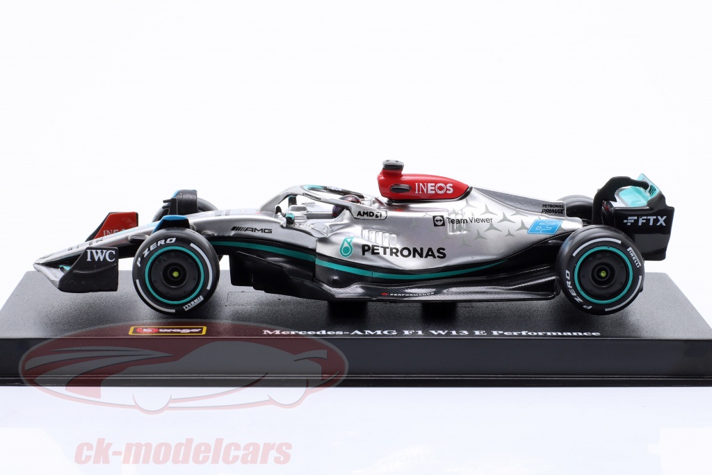 Bburago 1:43 George Russell Mercedes-AMG F1 W13 #63 公式 1 2022 18-38066 ...