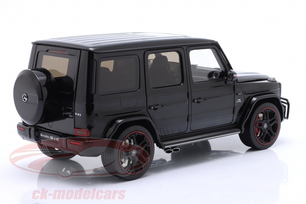 Almost Real 1:18 Mercedes-Benz G63 AMG (W463) 建設年 2019 黒曜石 黒 ALM820802 モデル 車 ALM820802 6970342043710