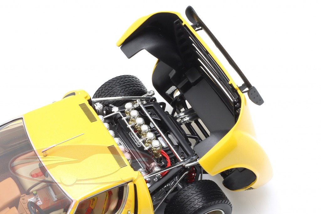 Kyosho 1:18 Lamborghini Miura SVR year 1970 yellow / black 08319GY model car 08319GY 4548565431847
