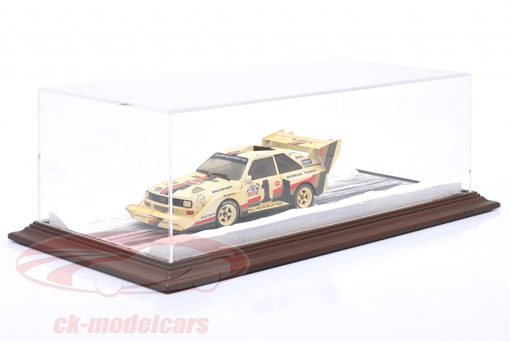 High quality Acrylic Showcase with Diorama base plate Snow Road 1:43 ...