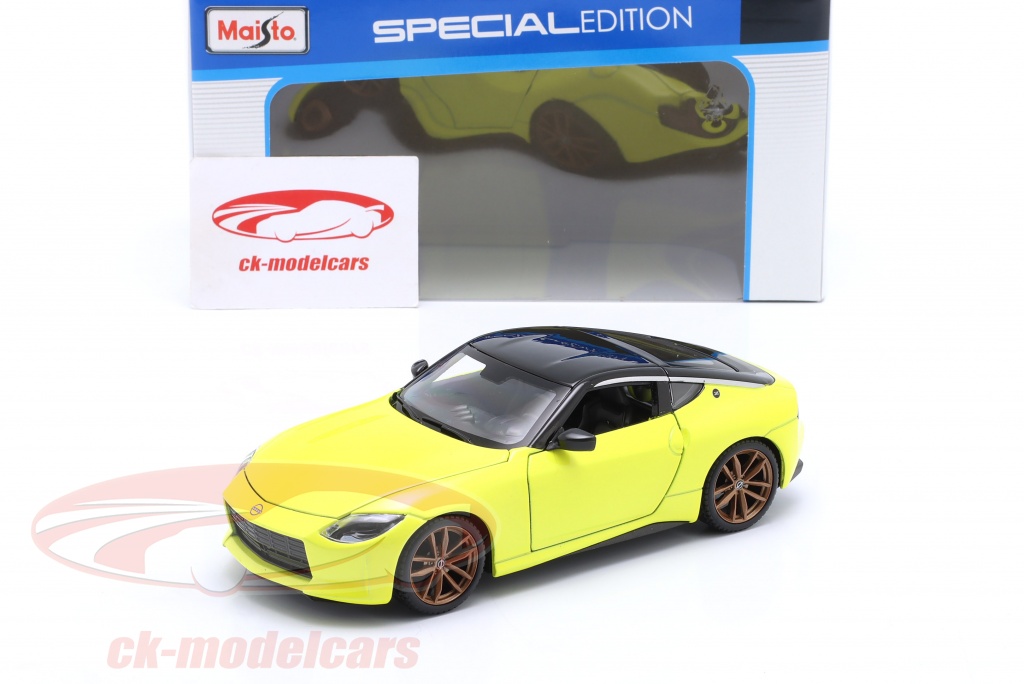 Maisto 1:24 Nissan 400Z year 2023 yellow 32904 model car 32904 090159070313