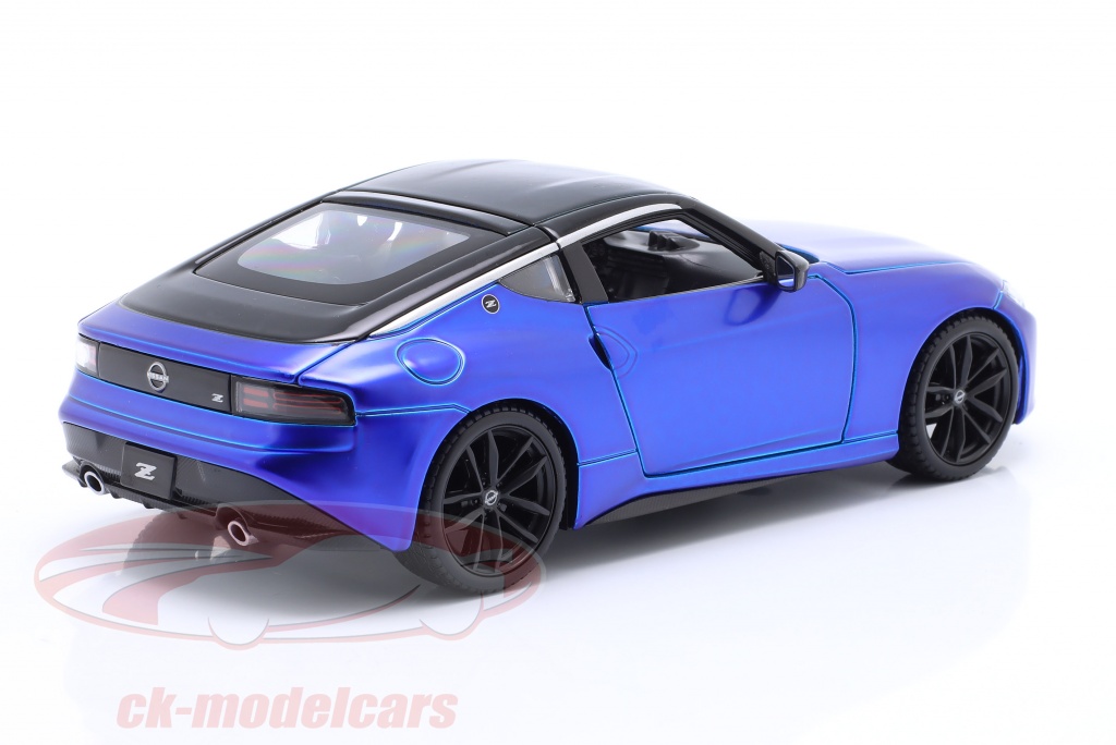 Maisto 1:24 Nissan 400Z year 2023 blue 32904 model car 32904 090159329046