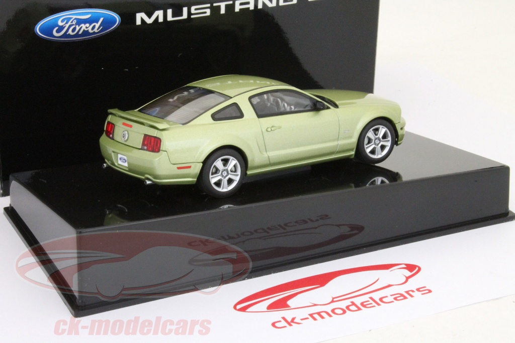 AUTOart 1:43 Ford Mustang GT 2005 legend lime 52761 model car 52761 ...