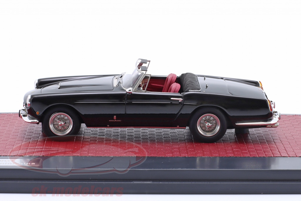 Matrix 1:43 Ferrari 250 GT convertible Série 2 Pininfarina 1960 noir ...