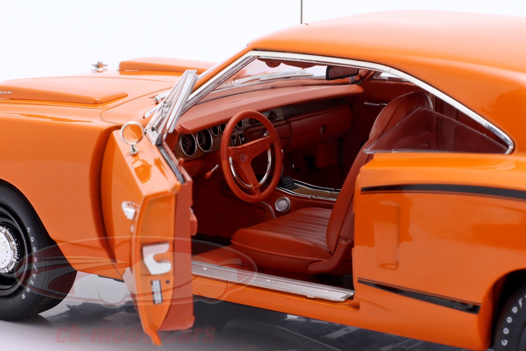 GMP 1:18 Dodge Coronet Super Bee Go Mango 1970 апельсин / черный 18956B ...