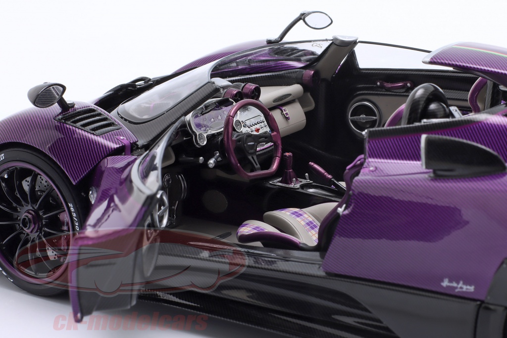 LCD Models 1:18 Pagani Zonda HP Barchetta ano de construção 2018 roxo ...