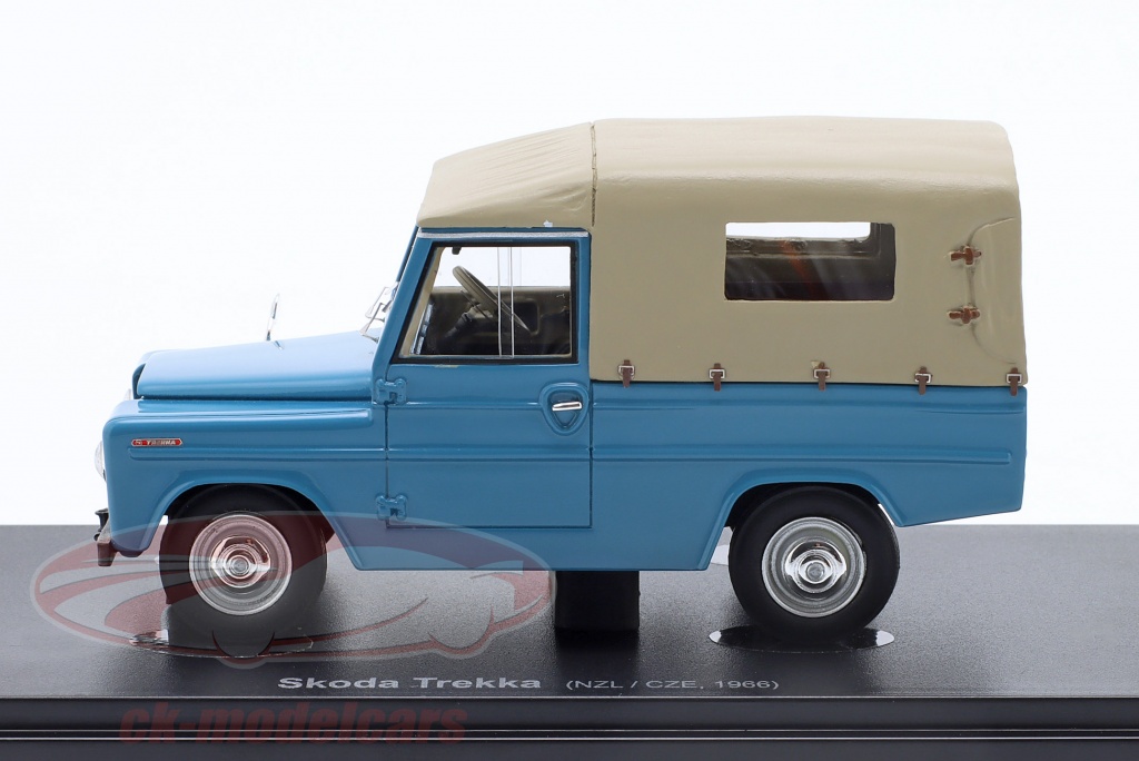 AutoCult 1:43 Skoda Trekka Année de construction 1966 bleu 60097 modèle ...
