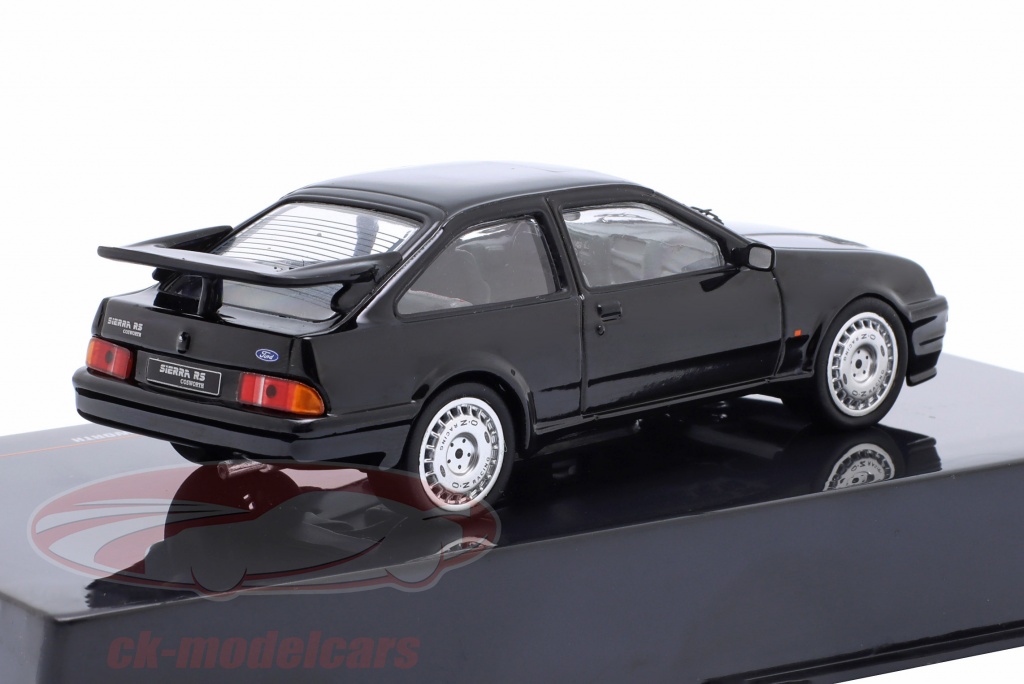 Ixo 1:43 Ford Sierra RS Cosworth Byggeår 1987 sort CLC482N.22 model bil CLC482N.22 4895102339518