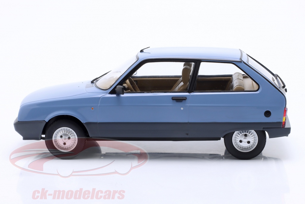 Triple9 1:18 Citroen Axel 12 TRS Année de construction 1990 Bleu clair ...