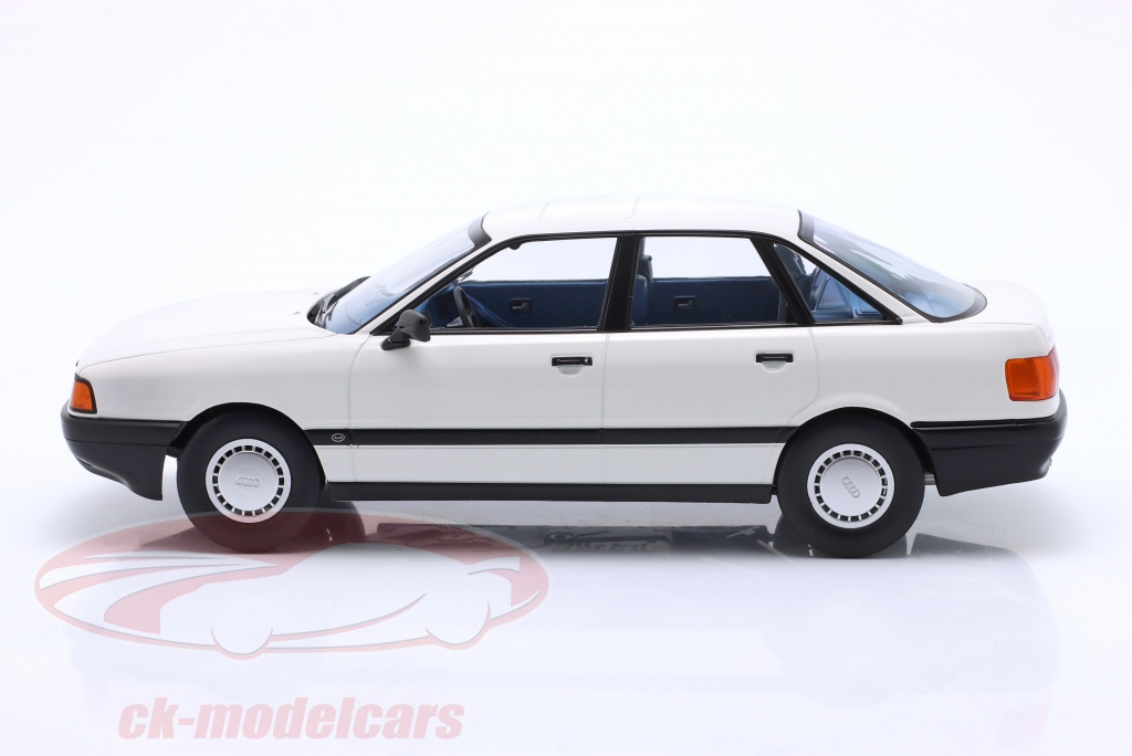 Triple9 1:18 Audi 80 (B3) Année de construction 1989 blanc alpin T9-1800340 modèle voiture T9 ...