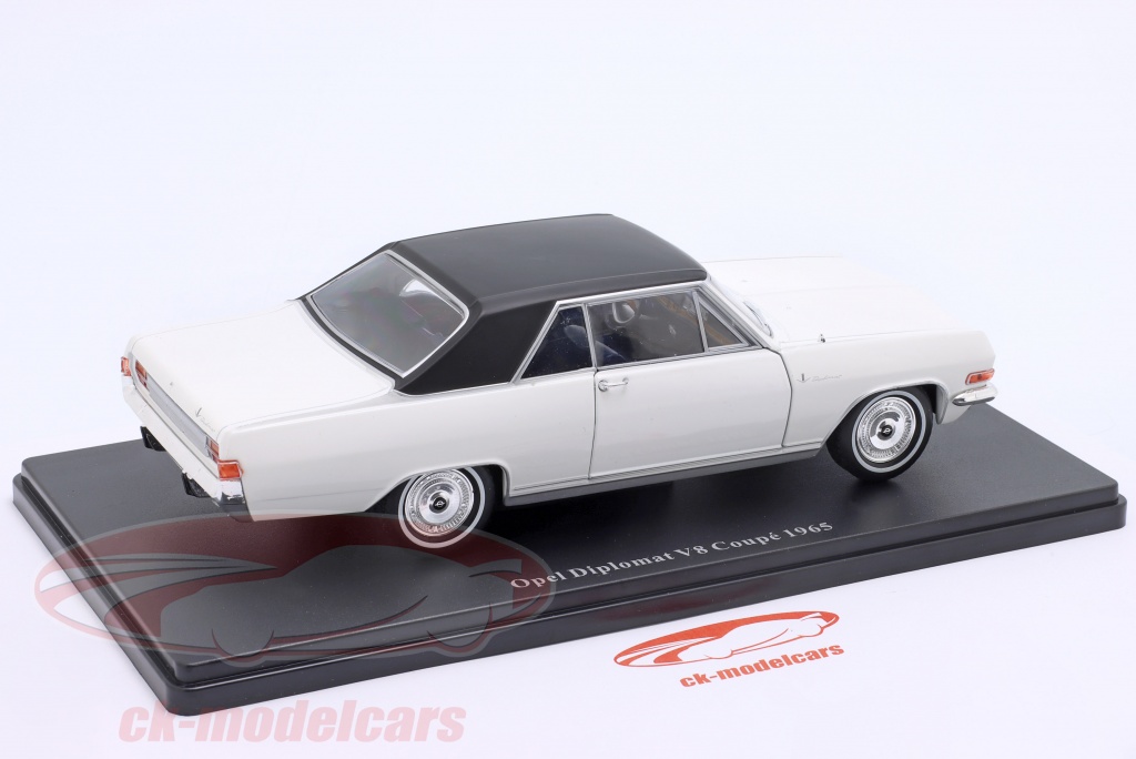 Hachette 1:24 Opel Diplomat V8 Coupe year 1965 white / black G1648005 ...