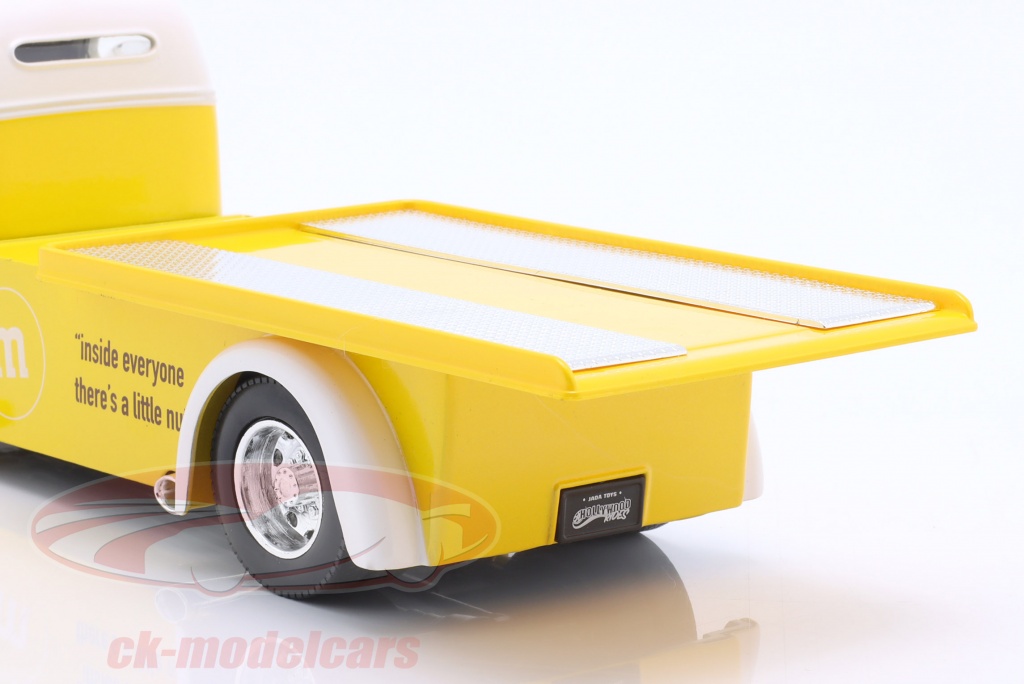 Jadatoys 1:24 Ford COE Flatbed 1947 avec M&Ms chiffre Jaune 253255066 ...
