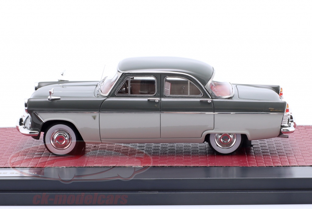 Matrix 1:43 Ford Zodiac 206E Saloon year 1959-1962 light gray / gray ...