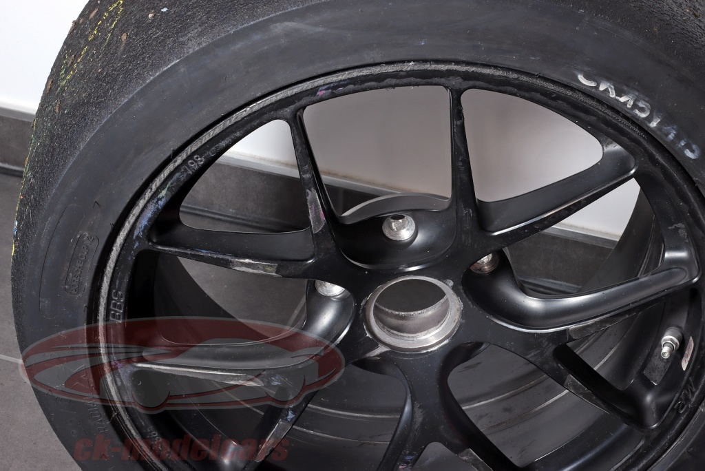 Original Michelin racing tyres on Porsche Cayman GT4 CS MR BBS rim FR ...