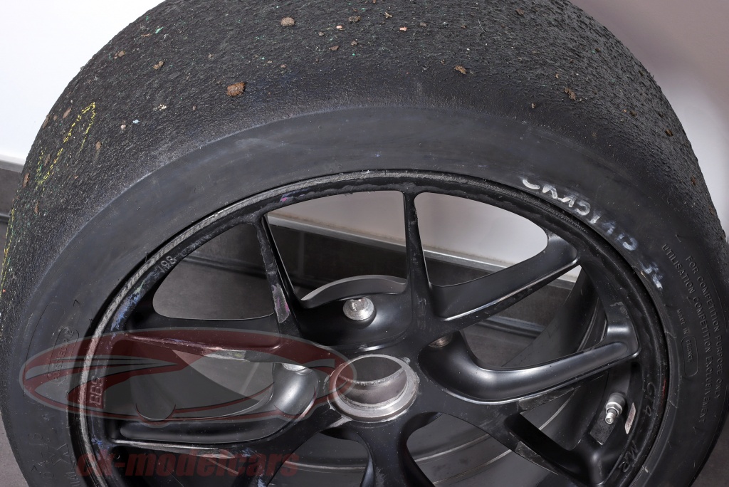 Original Michelin racing tyres on Porsche Cayman GT4 CS MR BBS rim FR ...