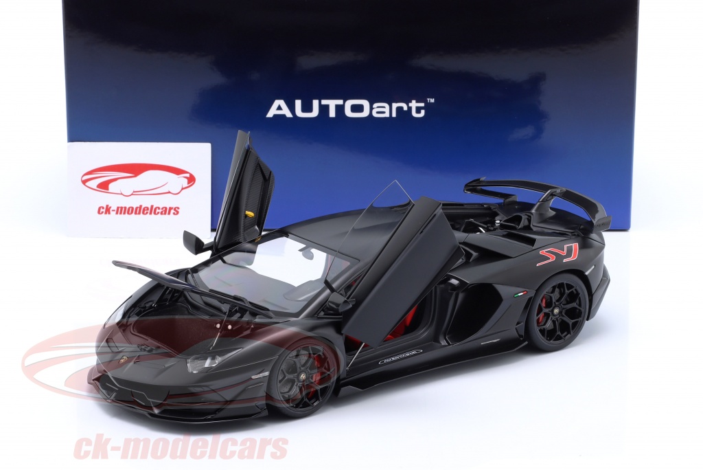 AUTOart 1:18 Lamborghini Aventador SVJ Byggeår 2019 frostet sort 79219 ...