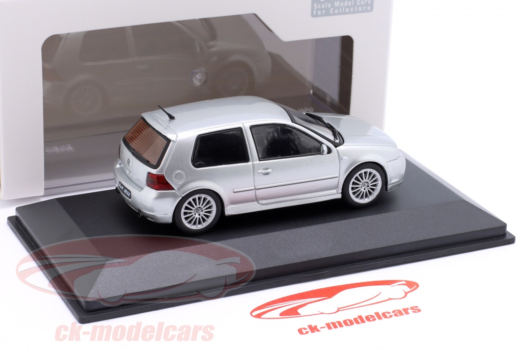 Solido 1:43 Volkswagen VW Golf IV R32 Año de construcción 2003 plata ...