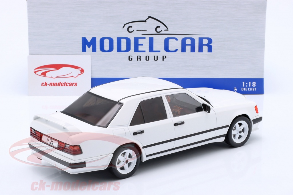 Modelcar Group 1:18 Mercedes-Benz W124 Tuning Год постройки 1986 белый ...