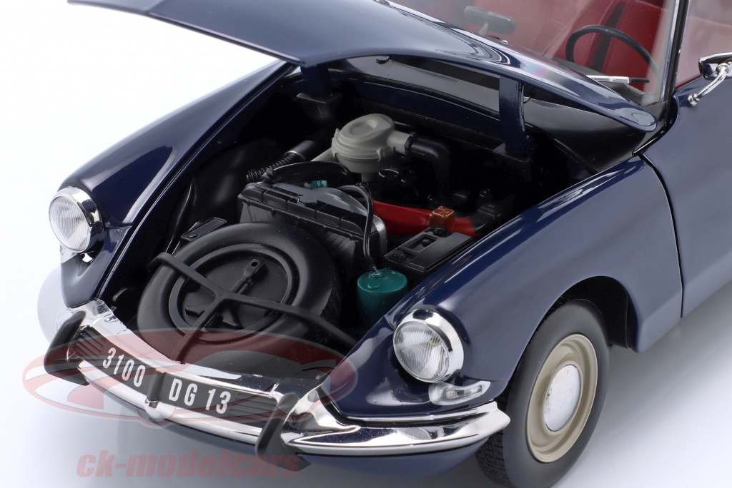 Norev 1:18 Citroen ID Break Année de construction 1967 orienter le bleu ...