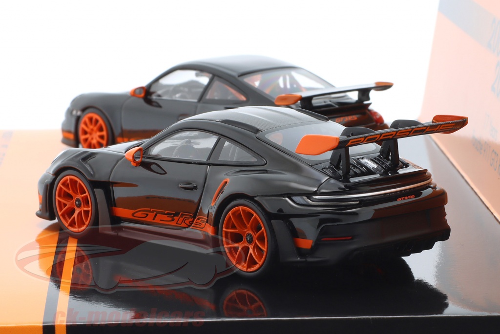 Minichamps 1:43 2-Car Set 17 Jahre Porsche 911 GT3 RS: 997.1 (2006) & 992 (2023) 413062191 ...