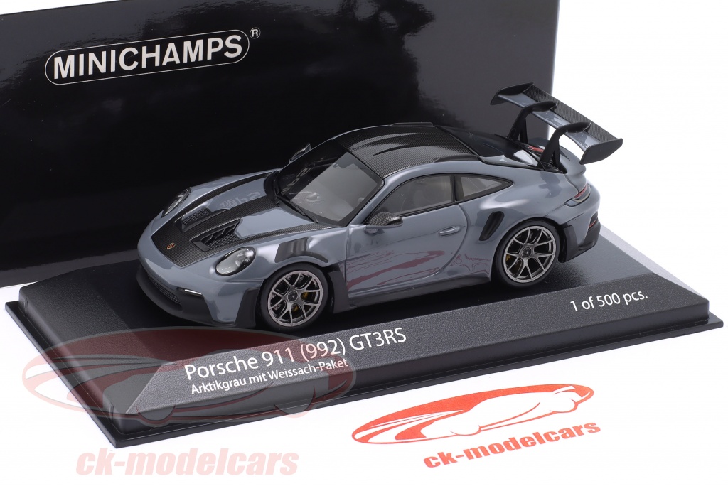 Minichamps 1:43 Porsche 911 (992) GT3 RS Weissach-Paket 2023 arctisch grijs / zilver velgen ...