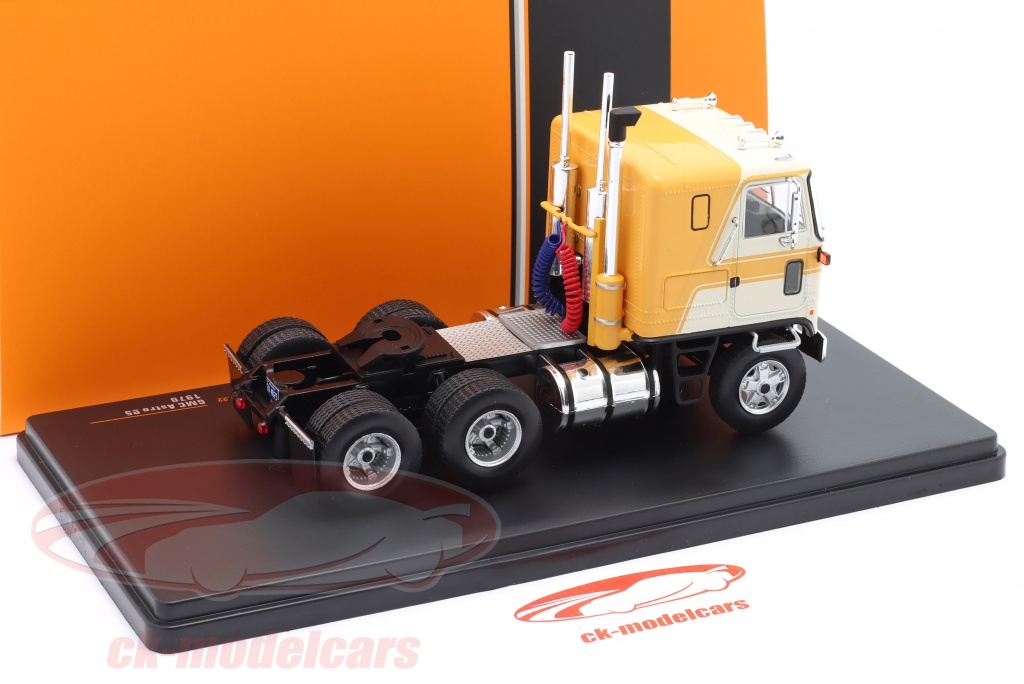 Ixo 1:43 GMC Astro 95 year 1970 light beige / dark yellow TR167.22 ...