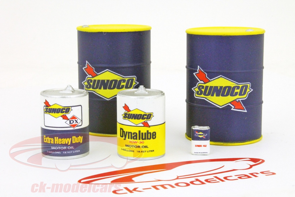 True Scale 1:18 Sunoco Oil Pack with Oil barrels and oil drums ...