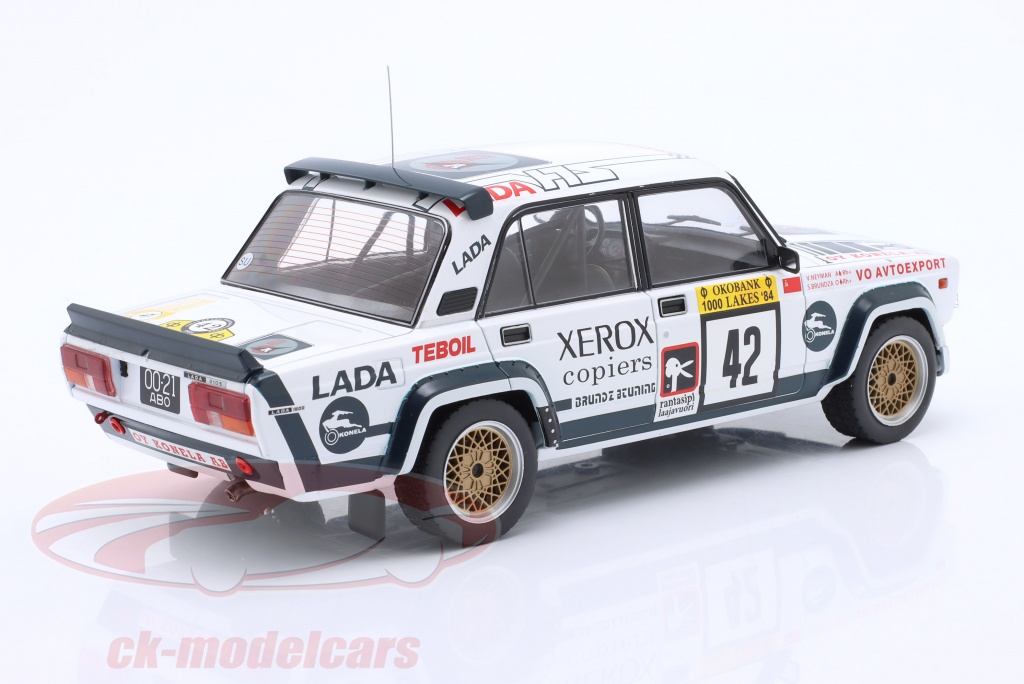 Ixo 1:18 Lada VAZ 2105 VFTS #42 Rallye 1000 Lakes 1984 Brundza, Neyman ...