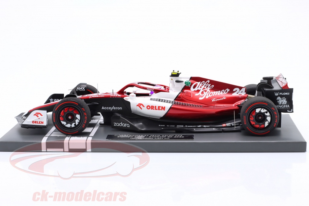 Minichamps 1:18 Zhou Guanyu Alfa Romeo C42 #24 10th Bahrain GP Formula ...