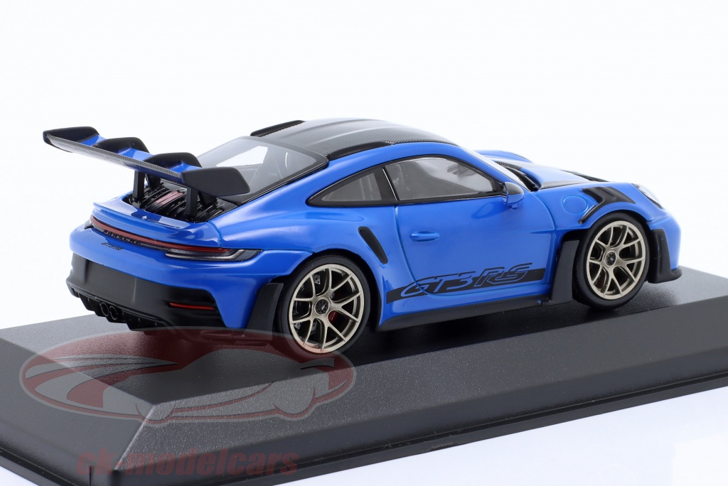 Minichamps 1:43 Porsche 911 (992) GT3 RS Weissach package 2023 blue / golden ones rims 413062110 ...