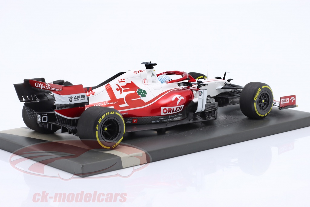 Minichamps 1:18 Zhou Guanyu Alfa Romeo C41 #24 formula 1 test Yas ...