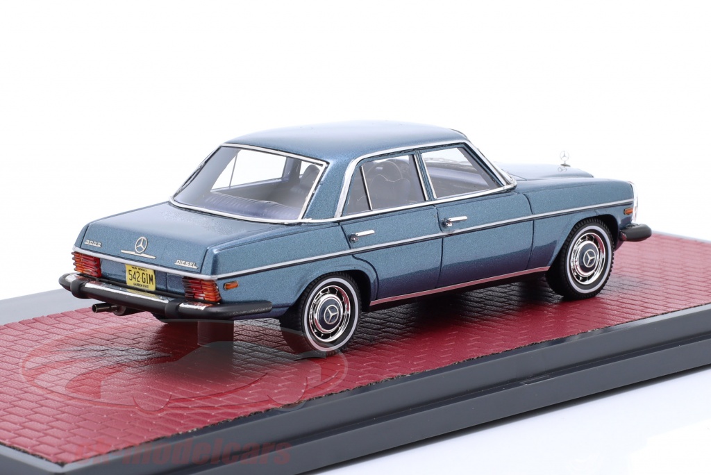 Matrix 1:43 Mercedes-Benz 300D (W115) 米国版 1974 ライトブルー メタリックな MX11302 ...
