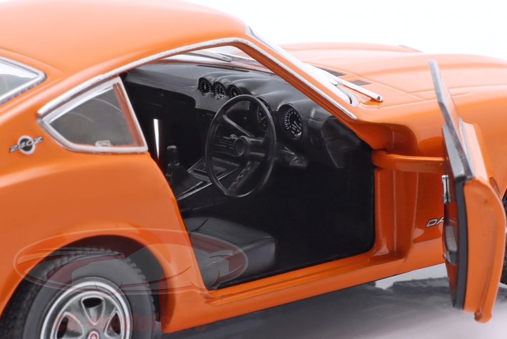 WhiteBox 1:24 Datsun 240Z year 1969 orange WB124198-O model car ...