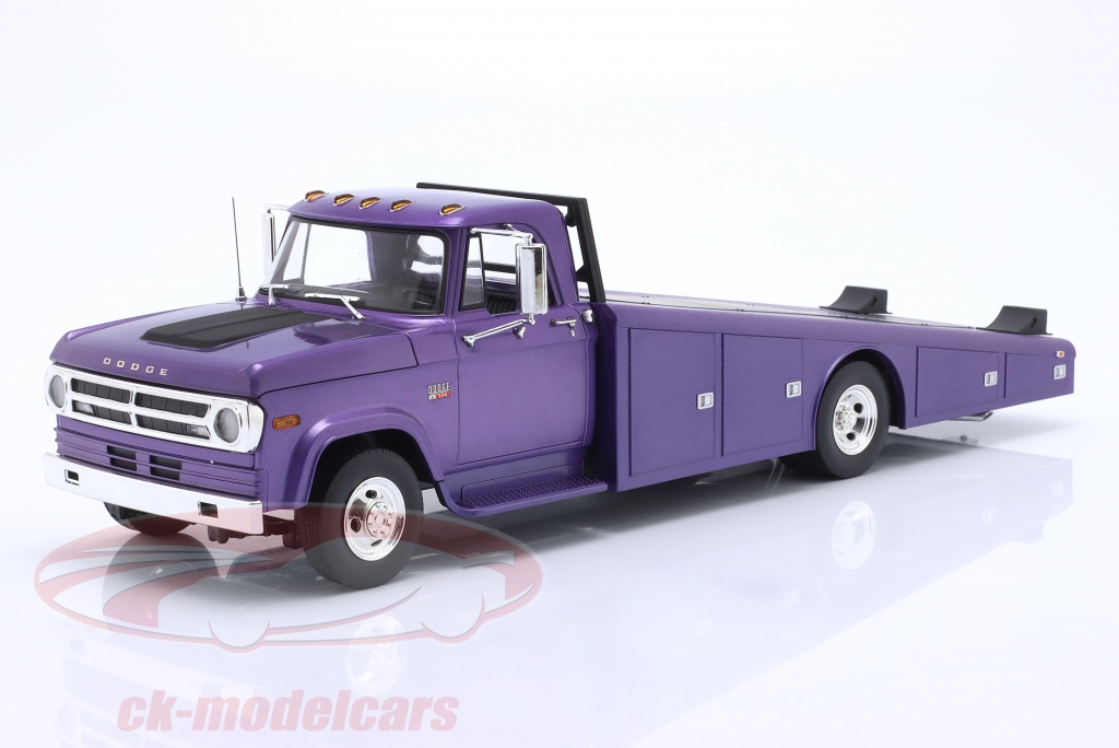 GMP 1:18 Dodge D300 Ramp Truck year 1970 purple A1801913 model car A1801913
