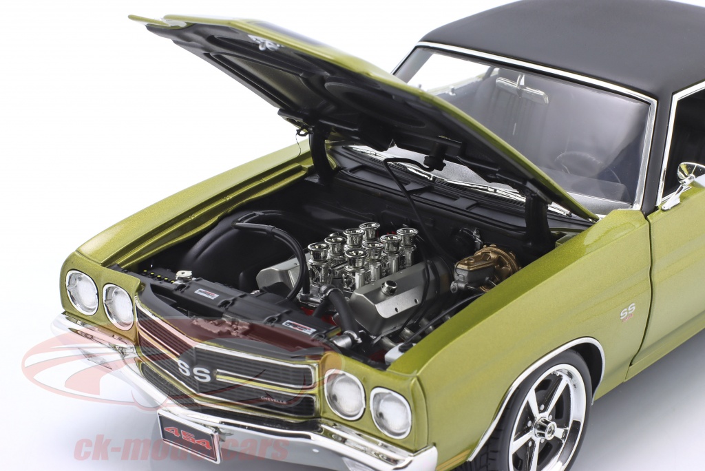 GMP 1:18 Chevrolet Chevelle SS Restomod with Vinyltop 1970 green ...