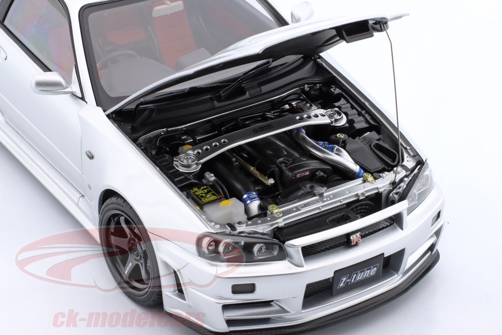 AUTOart 1:18 Nissan Skyline GT-R (R34) Nismo Z-tune 2005 silver 77461 model car 77461 674110774610
