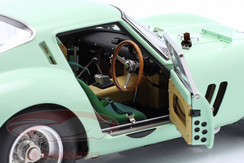 CMC 1:18 Ferrari 250 GTO RHD #15 Goodwood 1962 Innes Ireland M-247 ...