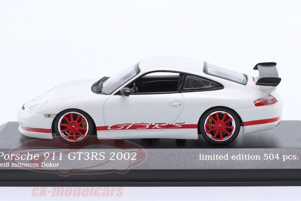 Minichamps 1:43 Porsche 911 (996) GT3 RS Baujahr 2002 weiß / rote Felgen 403062028 Modellauto ...