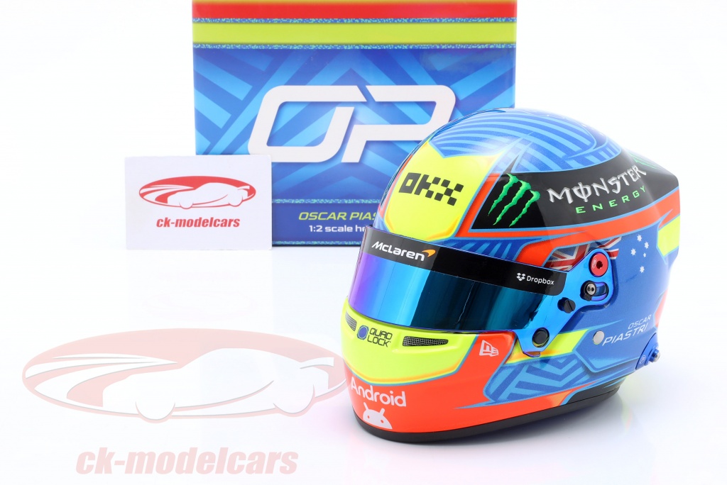 Bell 1:2 Oscar Piastri #81 McLaren F1 Team Formula 1 2024 helmet ...