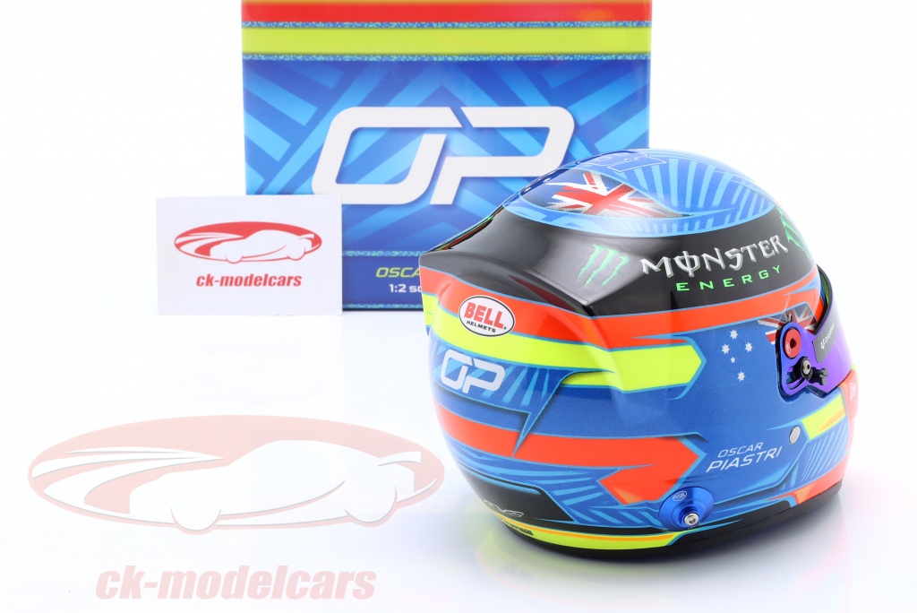 Bell 1:2 Oscar Piastri #81 McLaren F1 Team Formula 1 2024 helmet ...