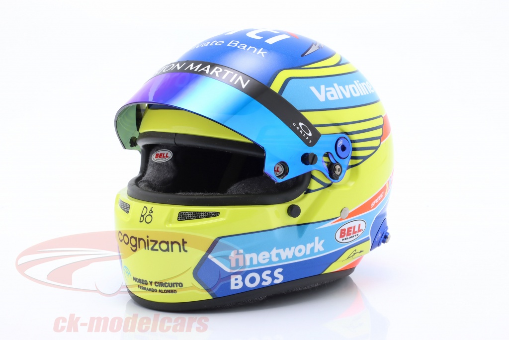 Bell 1:2 Fernando Alonso #14 Aston Martin Aramco F1 Team Formula 1 2024 ...
